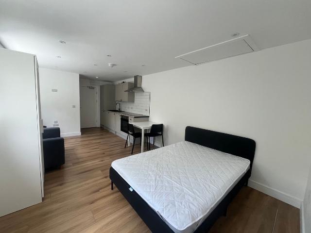 Claude Road, Cardiff CF24, 1 bed flat to rent, £800 pcm | PrimeLocation
