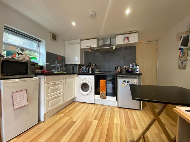 Claude Road, Roath CF24, 1 bed flat to rent, £790 pcm | PrimeLocation