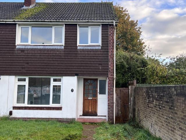 Claudeen Close, Southampton SO18 3 bed end of terrace house to rent £1,425 pcm £329 pw