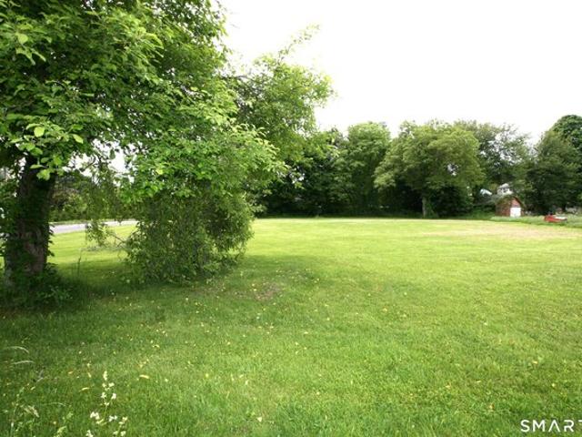Claudia Ln, Wolcott, CT 06716