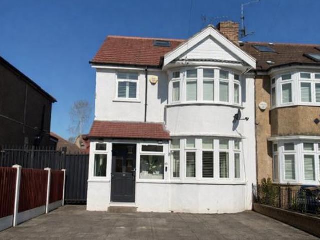 Clauson Avenue, Northolt, 4 Bedroom Semi detached