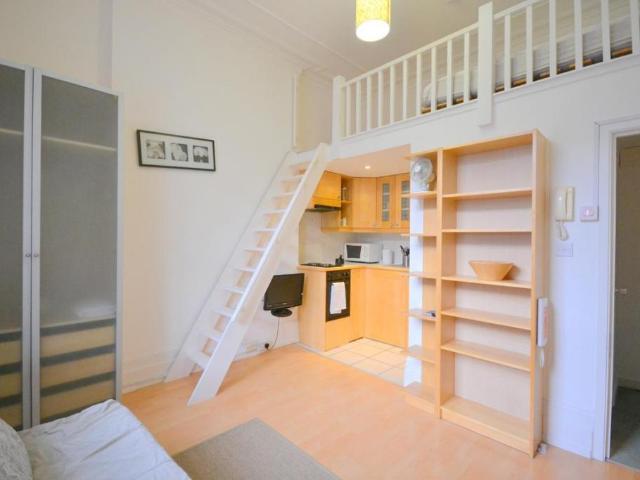 Claverton Street, Pimlico, London, SW1V Studio to rent £2,145 pcm £495 pw