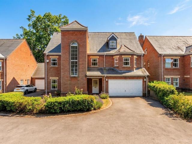 Claver Drive, Ascot 6 bed detached house to rent £6,500 pcm £1,500 pw
