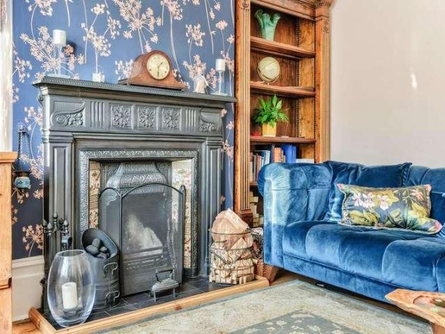 Clavering Road, Aldersbrook, E12