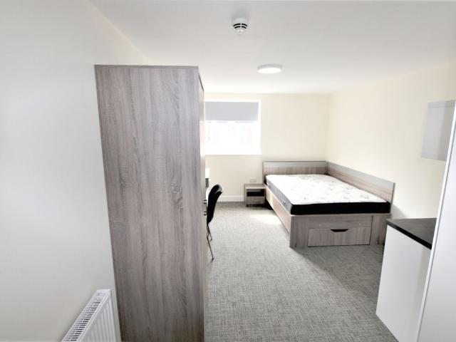 Clay Lane, Coventry CV2, Studio to rent, £600 pcm | PrimeLocation