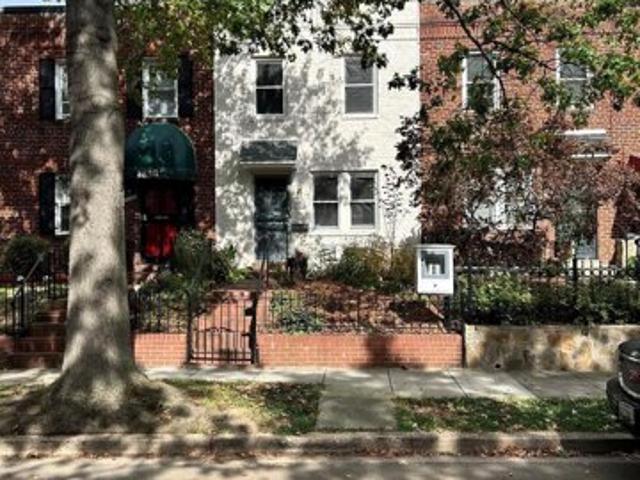 Clay Pl Ne, Washington, Home For Sale
