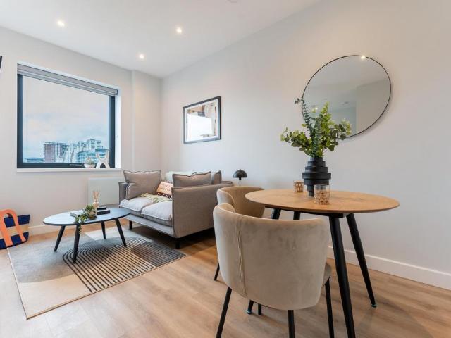 Clay, Salford Quays, M50 Studio to rent £1,211 pcm £279 pw