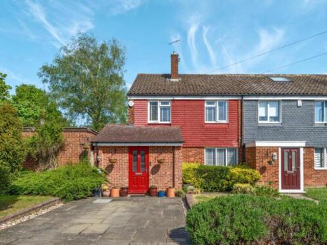 Clay Wood Close, Orpington, 3 Bedroom End