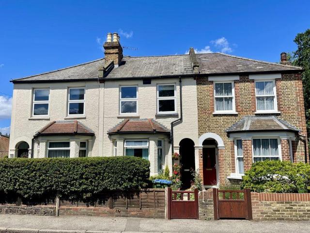 Claygate, Esher 1 bed apartment to rent £1,375 pcm £317 pw