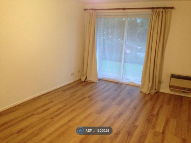 Clayhall House, Reigate RH2, 2 bed flat to rent, £1,495 pcm | PrimeLocation