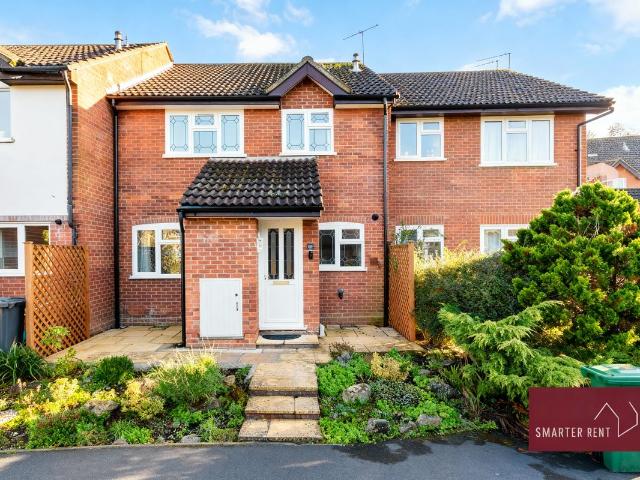 Clayhanger, Guildford GU4, 2 bed detached house to rent, £3,100 pcm | PrimeLocation