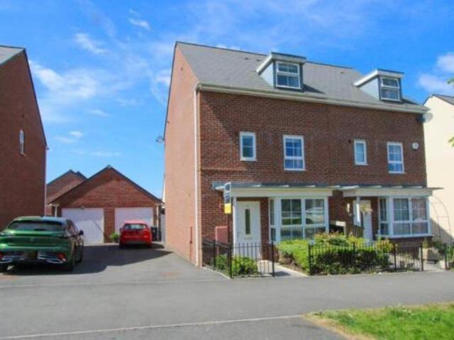 Clayhill Drive, Yate, 4 Bedroom Semi detached