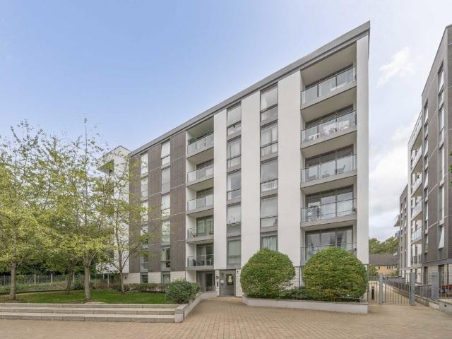 Clayponds Lane, Brentford TW8, 2 bed flat to rent, £2,250 pcm | PrimeLocation