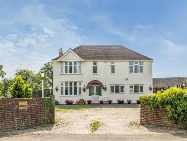 Claypits, Eastington, 4 Bedroom Detached