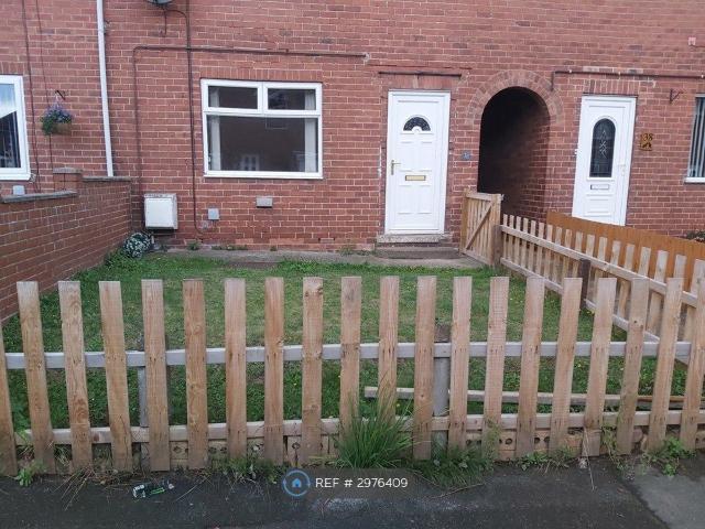 Clayton Avenue, Upton, Pontefract WF9, 3 bed terraced house to rent, £750 pcm | PrimeLocation