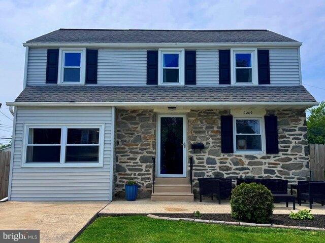 Clayton Rd, Morton, Home For Sale