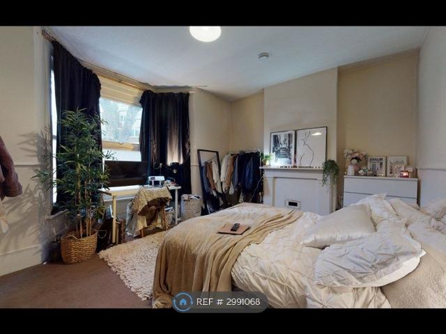 Clayton Road, London SE15, 6 bed semi detached house to rent, £5,590 pcm | PrimeLocation
