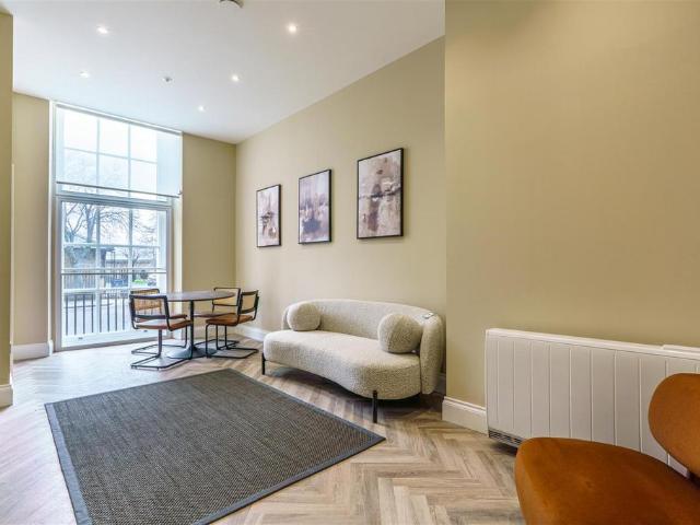 Clayton Street West, City Centre 2 bed duplex to rent £1,850 pcm £427 pw