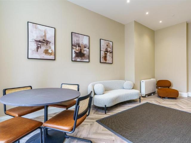 Clayton Street West, City Centre 2 bed duplex to rent £1,850 pcm £427 pw