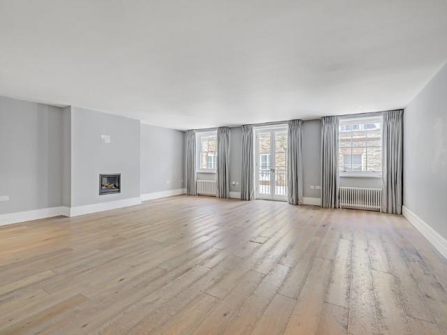 Clabon Mews, London, SW1X