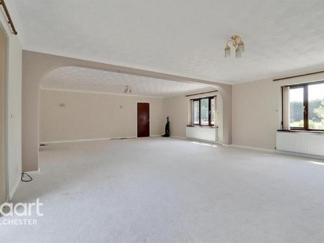 Clacton Road, Colchester 5 bed detached house to rent £3,000 pcm £692 pw