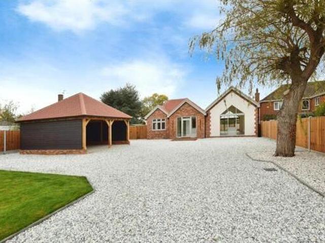 Clacton Road, Weeley, 4 Bedroom Bungalow