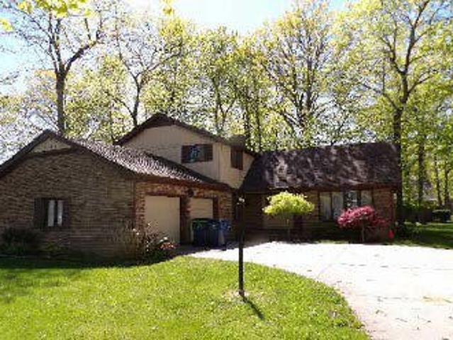 Clairmount Dr