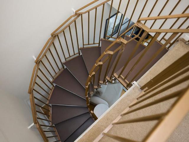 Claire Place, London, E14 2 bed terraced house to rent £3,250 pcm £750 pw