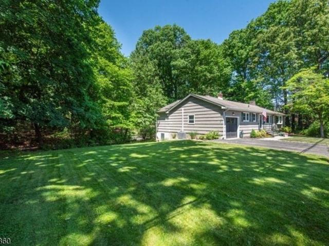 Clairview Rd, Parsippany Troy Hills Township, Home For Sale