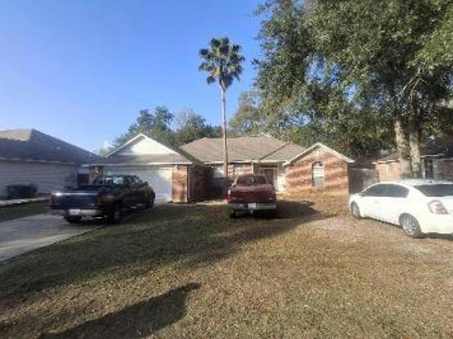 Clamshell Ave