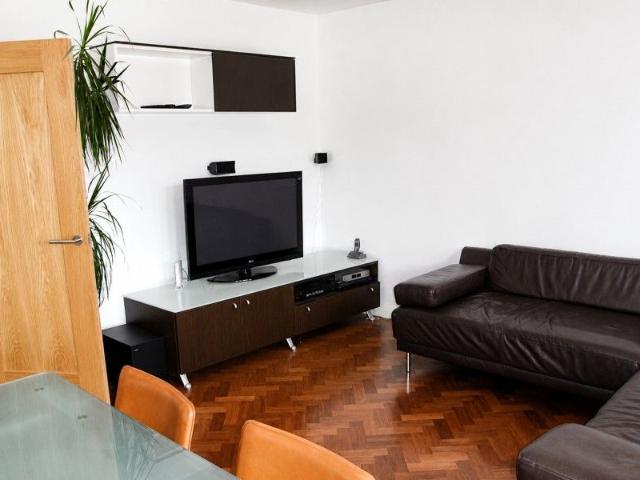 Clandon Road, Guildford, Surrey, GU1