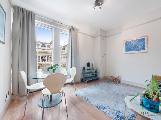 Clanricarde Gardens, Notting Hill W2, 1 bed flat to rent, £2,700 pcm | PrimeLocation