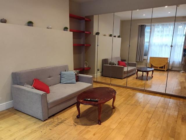 Clanricarde Gardens, London W2, Studio to rent, £1,800 pcm | PrimeLocation