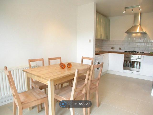 Clapham Common, London SW4, 4 bed flat to rent, £4,400 pcm | PrimeLocation