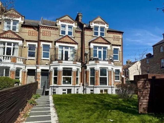 Clapham Common North Side, London, 16 Bedroom Apartment