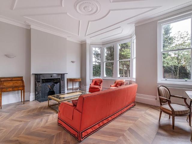 Clapham Common North Side London SW4 6 bed house to rent £11,000 pcm £2,538 pw