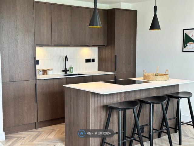 Clapham Park Road, London SW4, 1 bed flat to rent, £2,690 pcm | PrimeLocation