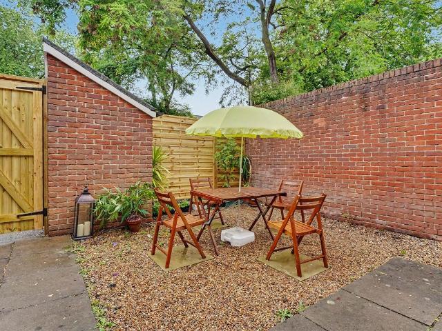 Clapham Park Road SW4, 1 bed maisonette to rent, £2,000 pcm | PrimeLocation