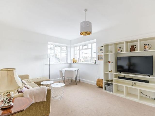 Clapham Road, Clapham North, London SW9, 2 bed flat to rent, £2,350 pcm | PrimeLocation
