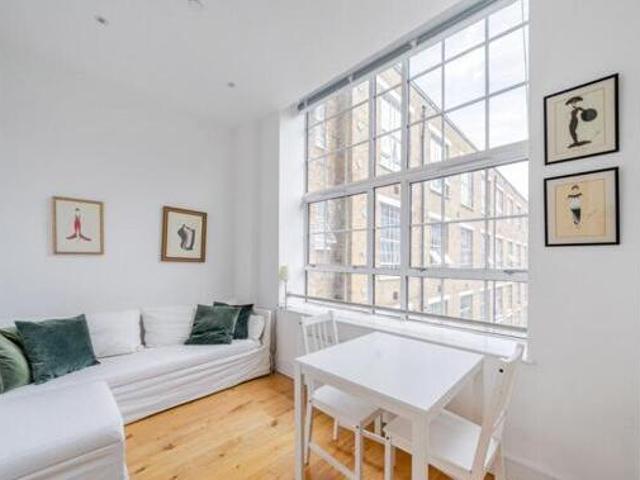 Clapham Road, London, Studio Flat For