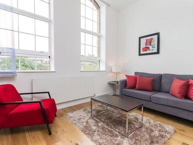 Clapham Road, London, SW9 1 bed apartment to rent £1,690 pcm £390 pw