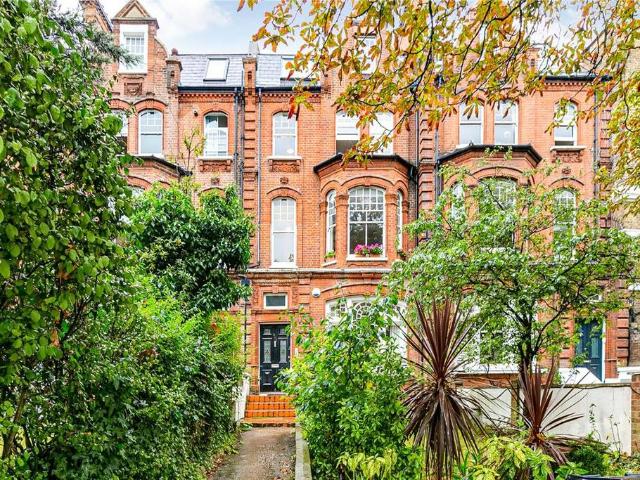 Clapham Road, London SW9 2 bed flat to rent £2,500 pcm £577 pw