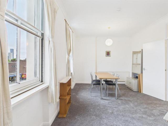 Clapham Road, London SW9 2 bed flat to rent £2,000 pcm £462 pw