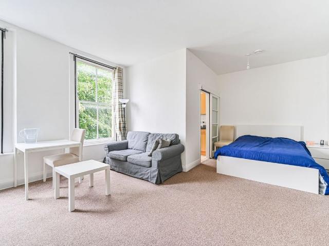 Clapham Road, Stockwell, London SW9, Studio to rent, £1,600 pcm | PrimeLocation