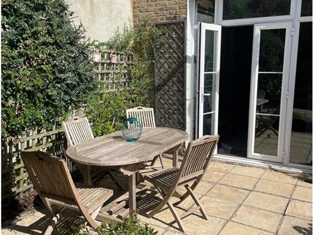 Clapham South, London SW12, 2 bed flat to rent, £3,200 pcm | PrimeLocation
