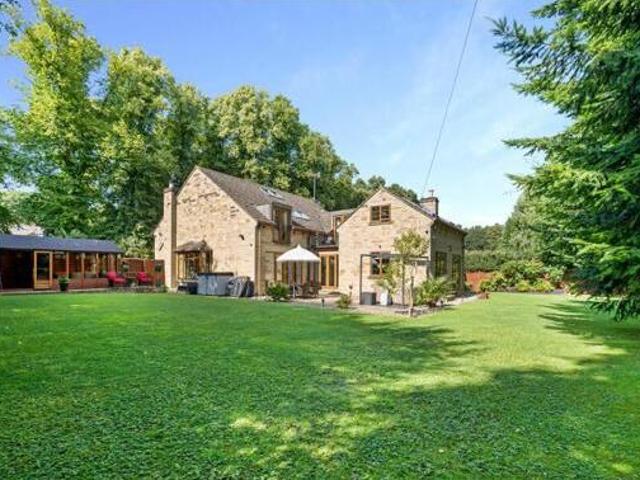 Clara Drive, Calverley, 4 Bedroom Detached