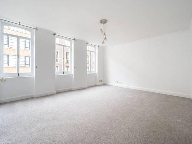 Clarges Street, Mayfair, London W1J, 2 bed flat to rent, £3,600 pcm | PrimeLocation