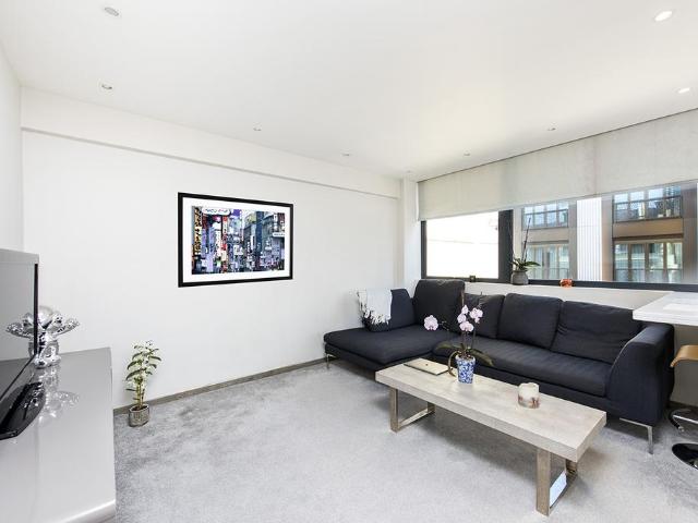Clarges Street, Mayfair 1 bed flat to rent £3,100 pcm £715 pw
