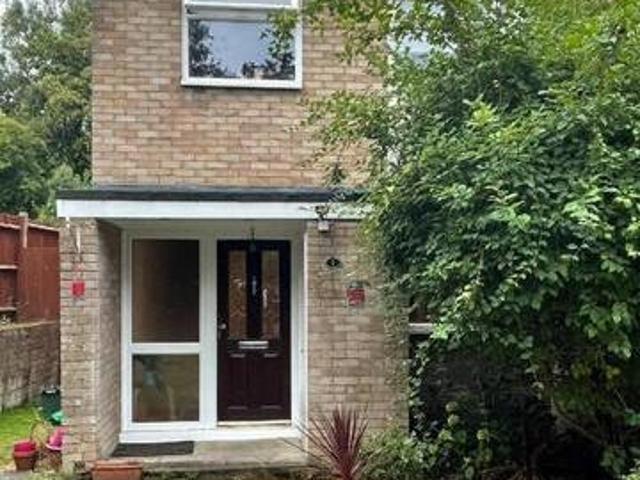 Clare Court, Northwood, 2 Bedroom Semi detached