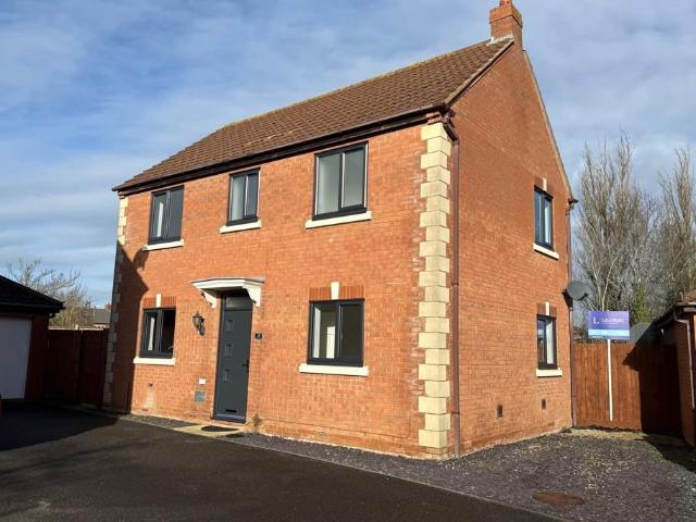 Clare Croft, Middleton 3 bed detached house to rent £1,850 pcm £427 pw